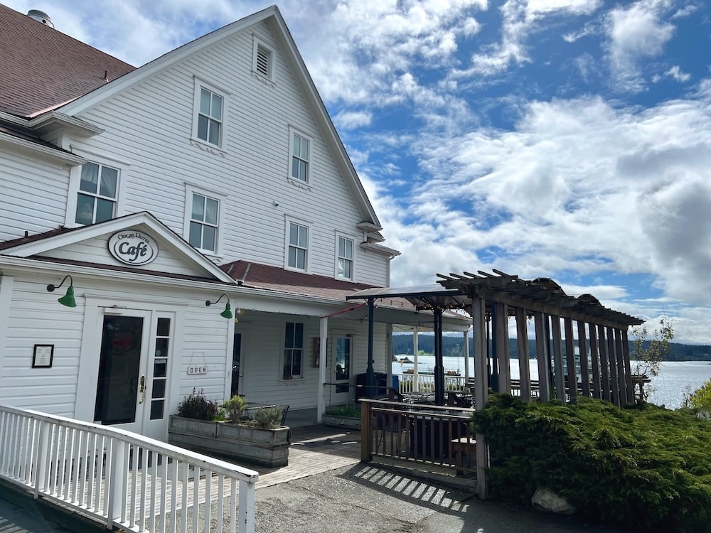 The Best Orcas Island Restaurants | Updated Fall 2025